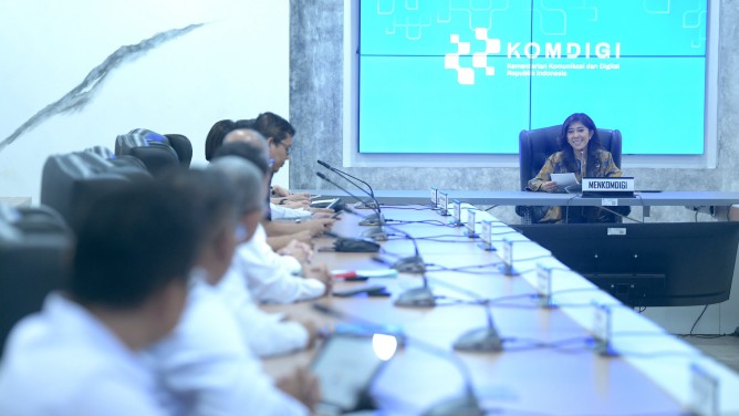Berita Kini - Kemkomdigi Percepat Regulasi Adaptif untuk Dukung Transformasi Digital Industri ...